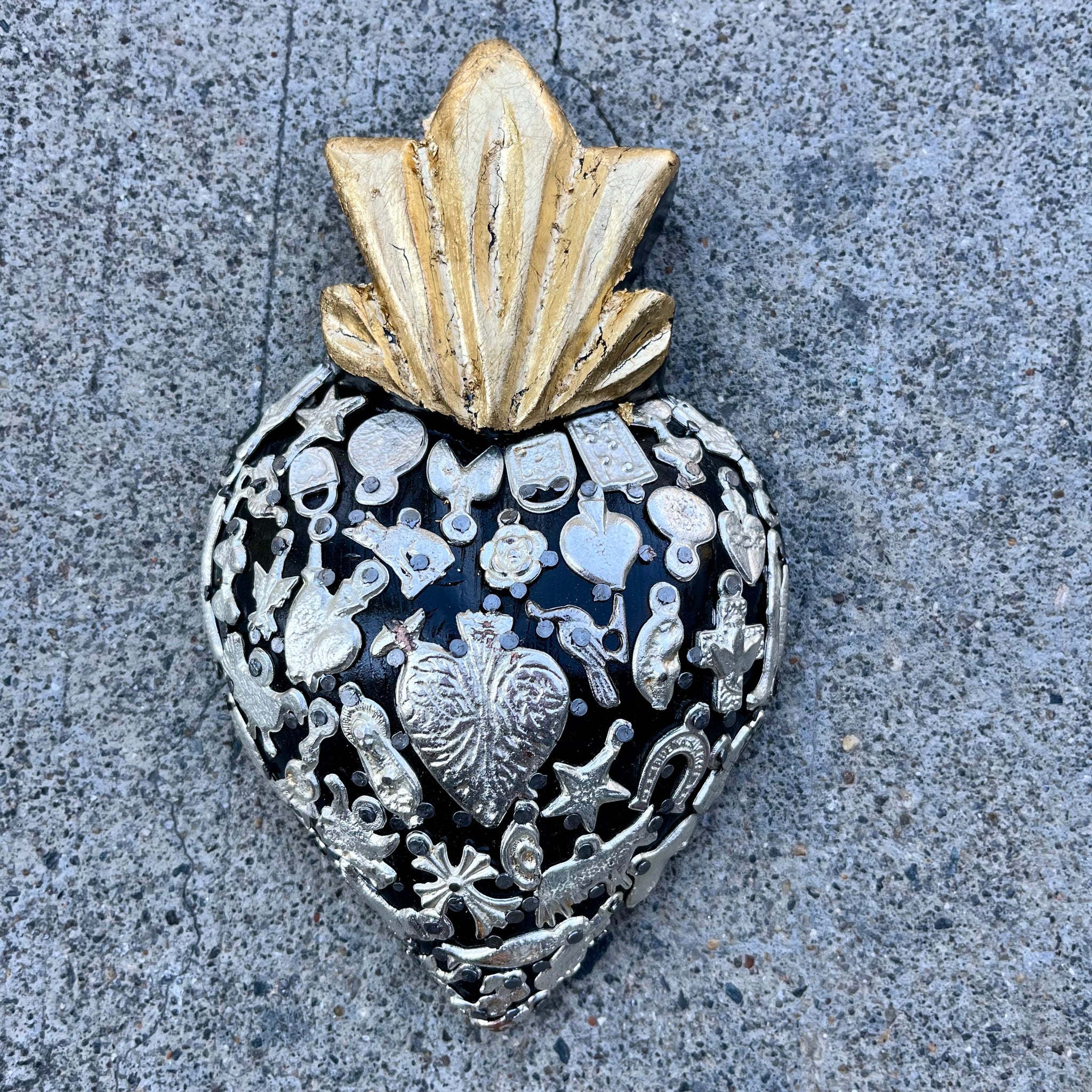 Milagros Heart - Mexican Sacred Milagro Charm Corazon | MexDecor