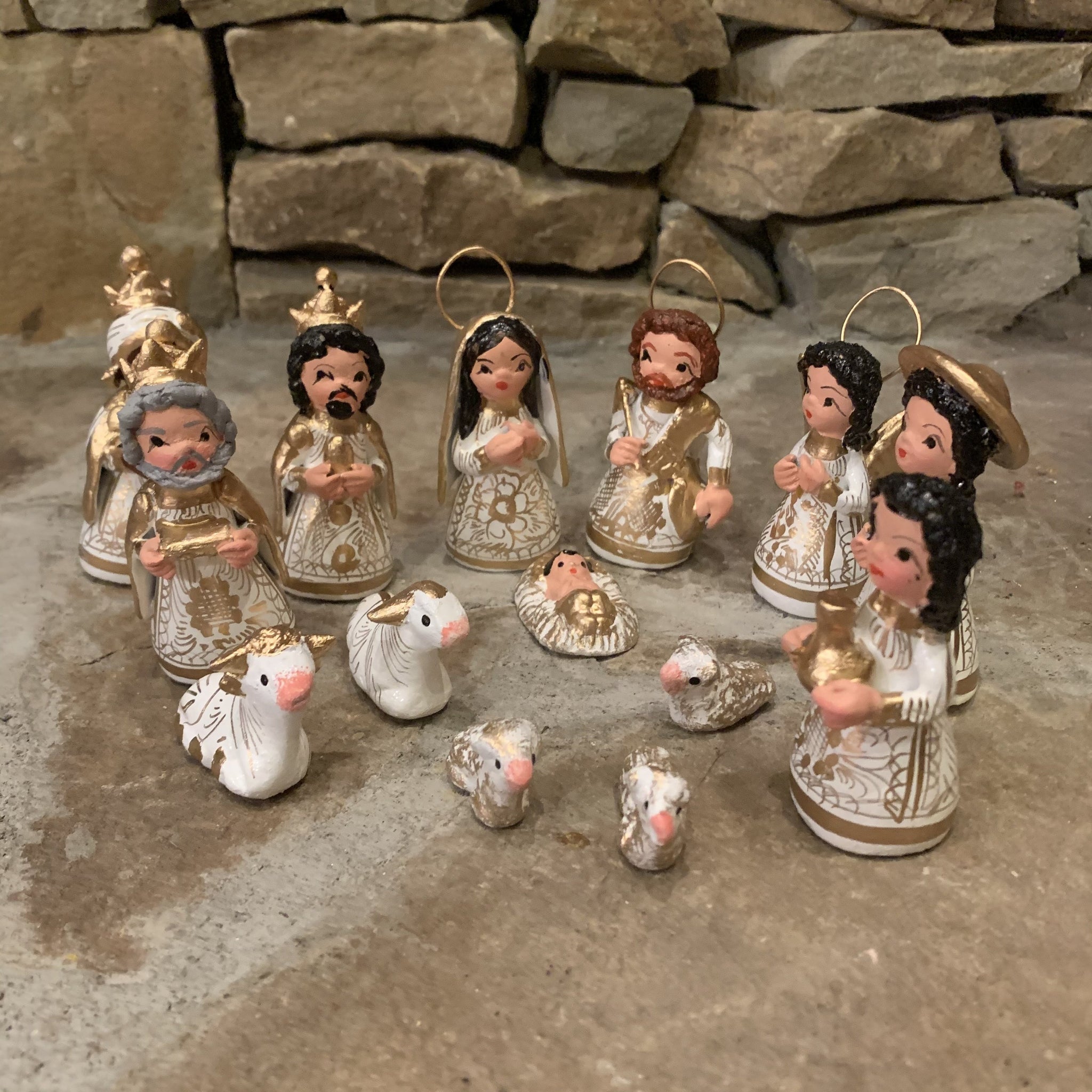 Mexican Nativity Set - Hand Crafted Clay Nativities Grande | MexDecor